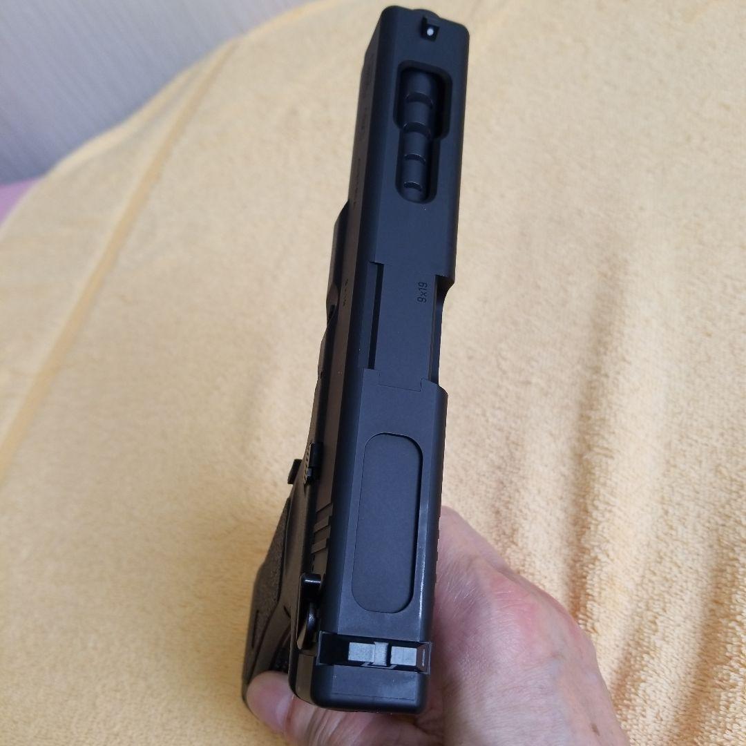 マルイ　電動ガン　GLOCK18C 　フル、セミオート　バッテリー２個付き