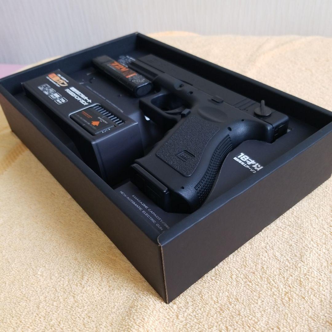 マルイ　電動ガン　GLOCK18C 　フル、セミオート　バッテリー２個付き