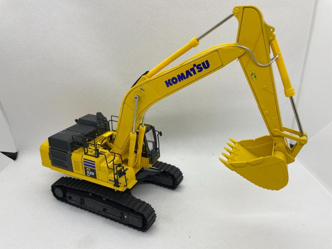 31R-010 1/43 コマツ KOMATSU PC520LC-11MO
