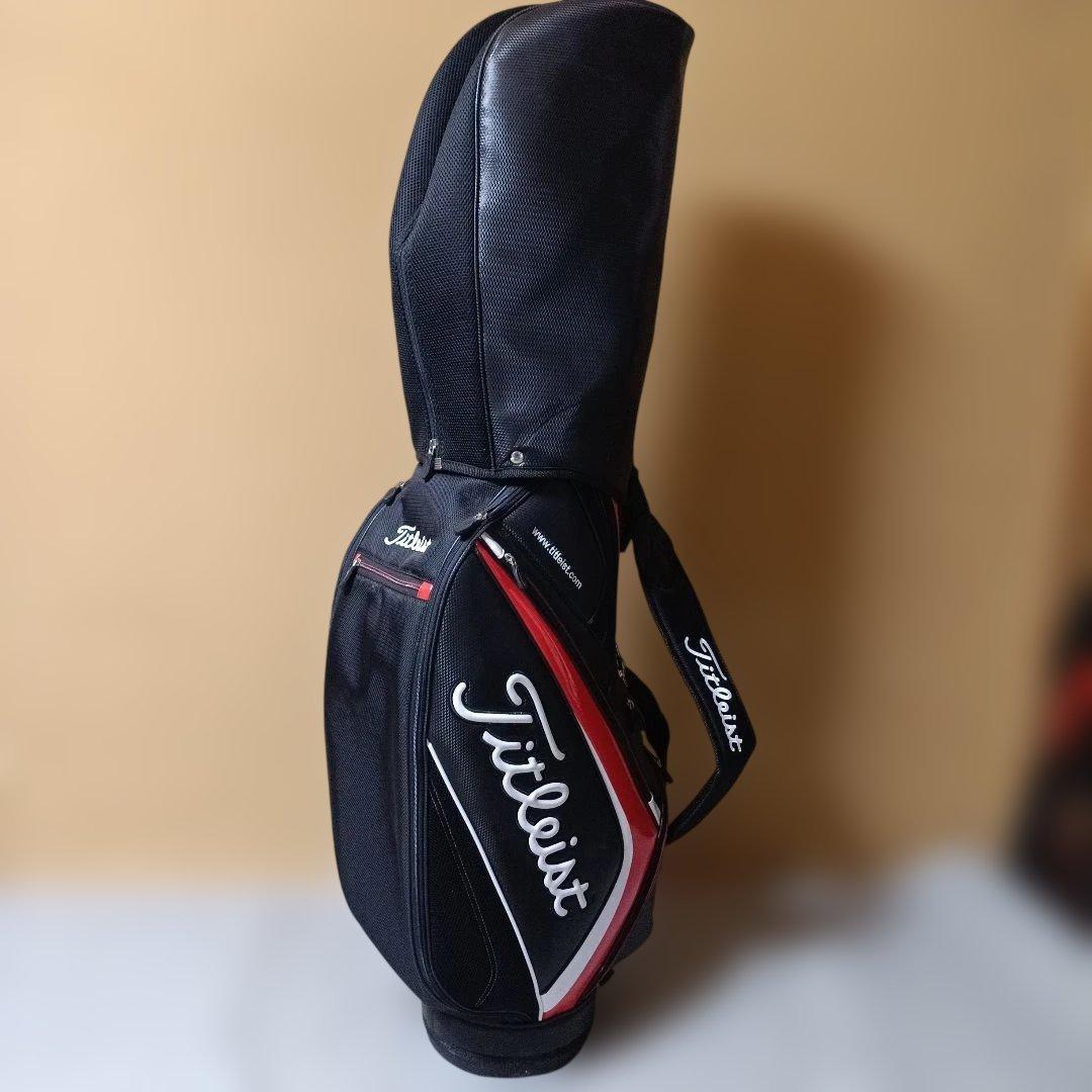 美品　軽量Titleist ゴルフキャディバッグ 黒/赤
