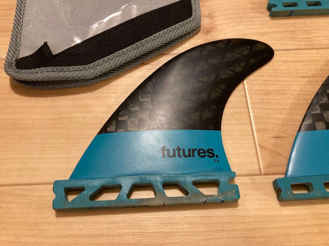 Blackstix 3.0 F4 -v2 FUTURES 5フィン　Sサイズ