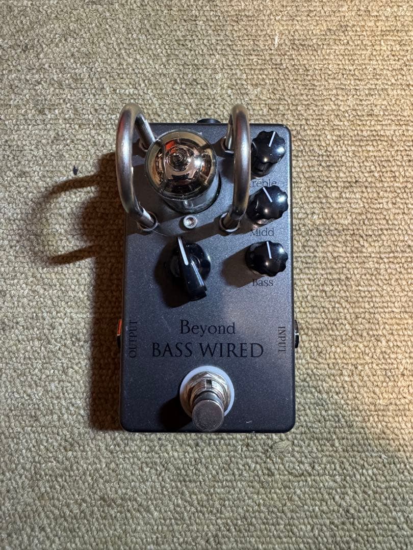Beyond Bass Wired ベースエフェクター