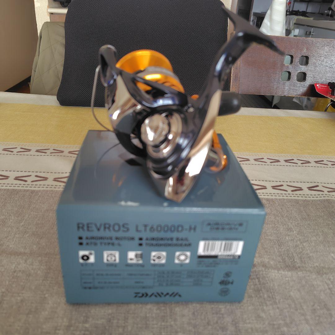 REVROS LT6000D-H スピニングリール