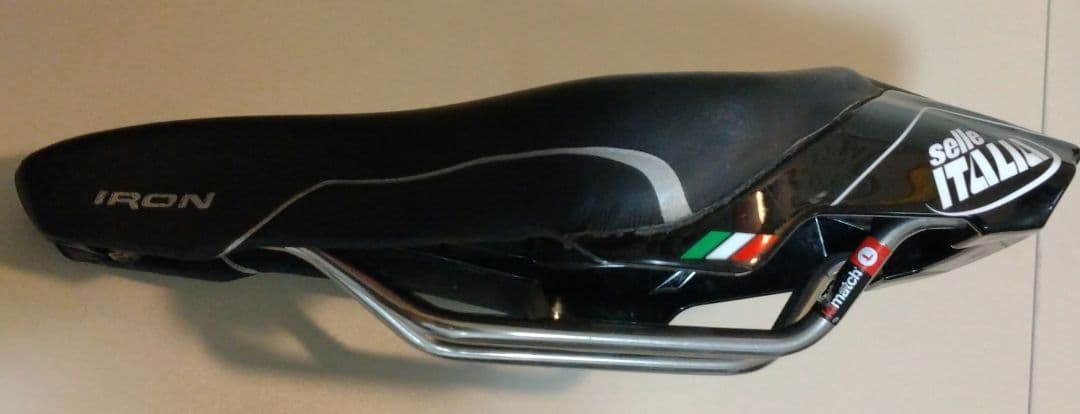 K*o様 【ほぼ新品】Selle Italia IRON サドル ブラック/ホワ