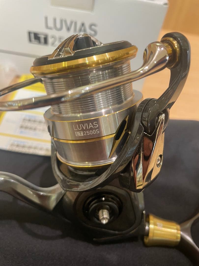 Daiwa LUVIAS LT 2500S-DH スピニングリール 中古品