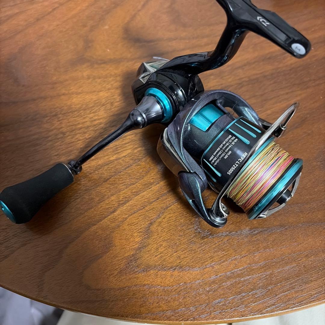 Daiwa Emeraldas RX FC LT2500S スピニングリール