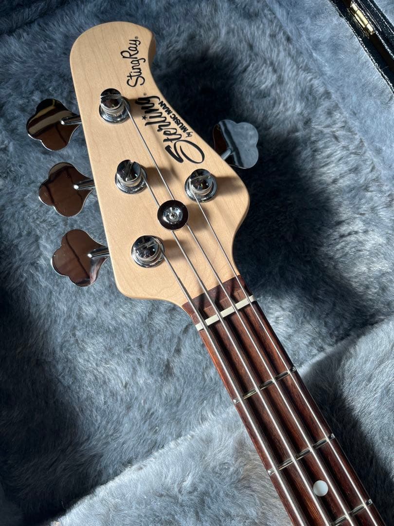 『稀少美品』Sterling by MUSIC MAN STINGRAY SS4