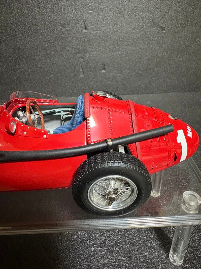 CMC 1/18 Maserati 250F (1957) 限定版