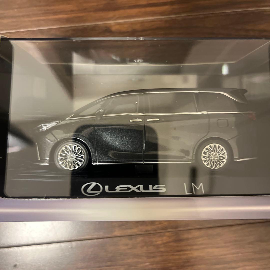 Lexus LM 1/43スケール ミニカー　新品未使用