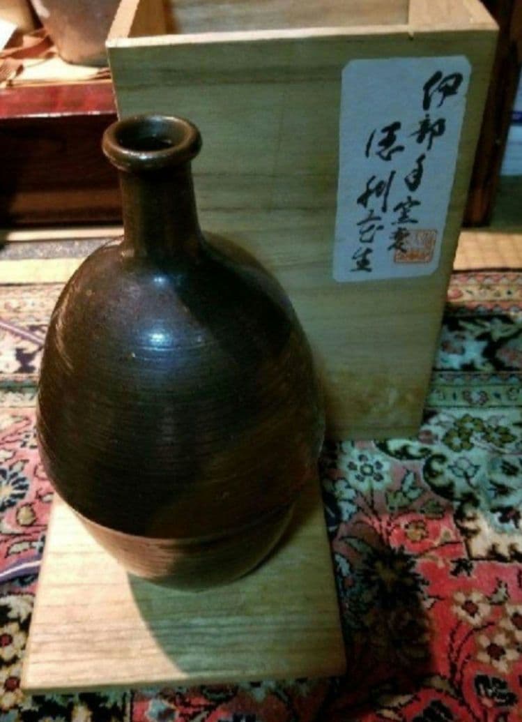 伊部手古備前徳利です陶器製の瓶 中型 茶色伊部手古備前徳利です