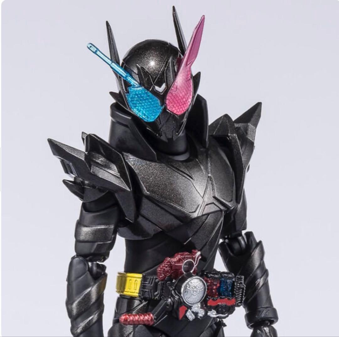 S.H.Figuarts 仮面ライダービルド ラビットタンクハザードフォーム