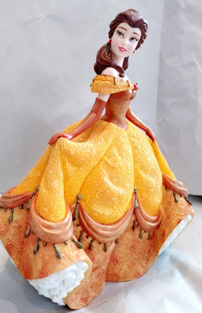ディズニー ショーケース ベル 美女と野獣 Belle Disney 希少品