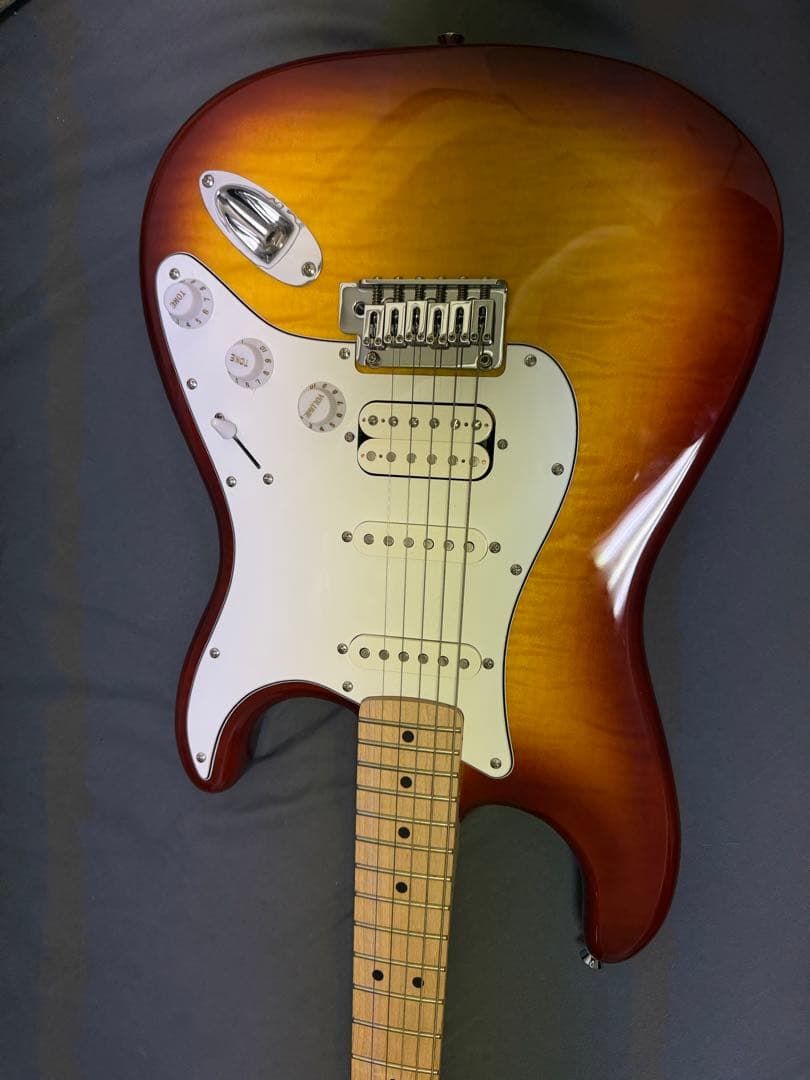 ピカチュウ様専属Squier by Fender Affinity
