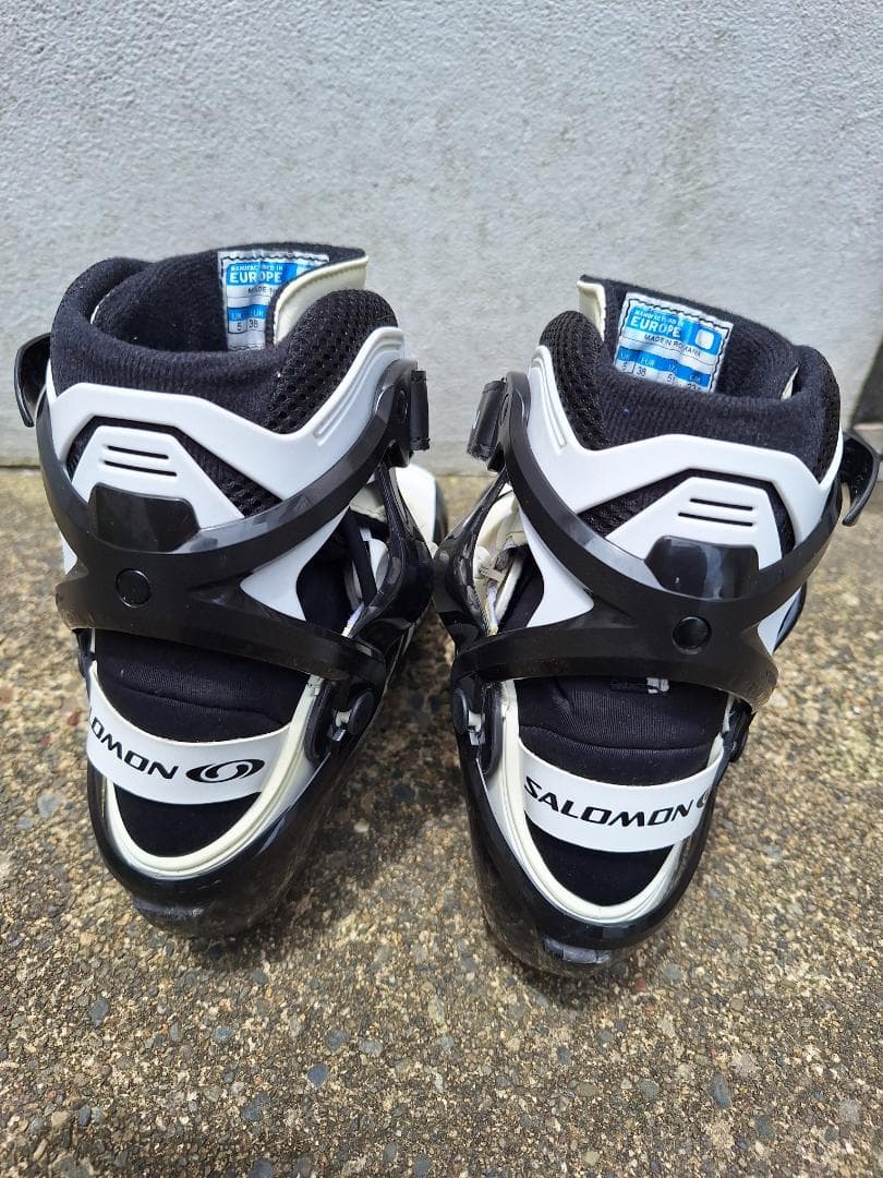 SALOMON クロスカントリースキーブーツ