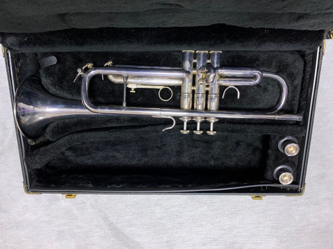 VincentBachMERCEDES トランペット 880SP ケース付き