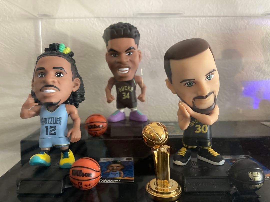 5サプライズ！NBA BALLERS★レブン＆カリー６体セット