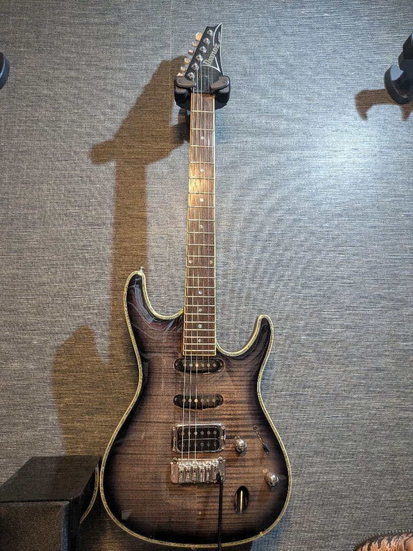 【限定モデル】Ibanezフレイムメイプル エレキギター 24フレット