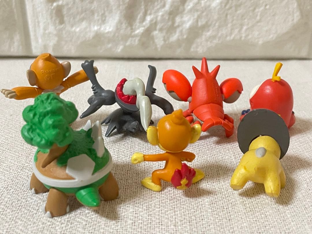 ポケモン　ミニフィギュアなど　ピカチュウ　ルギア　メガリザードンX ヘラクロス
