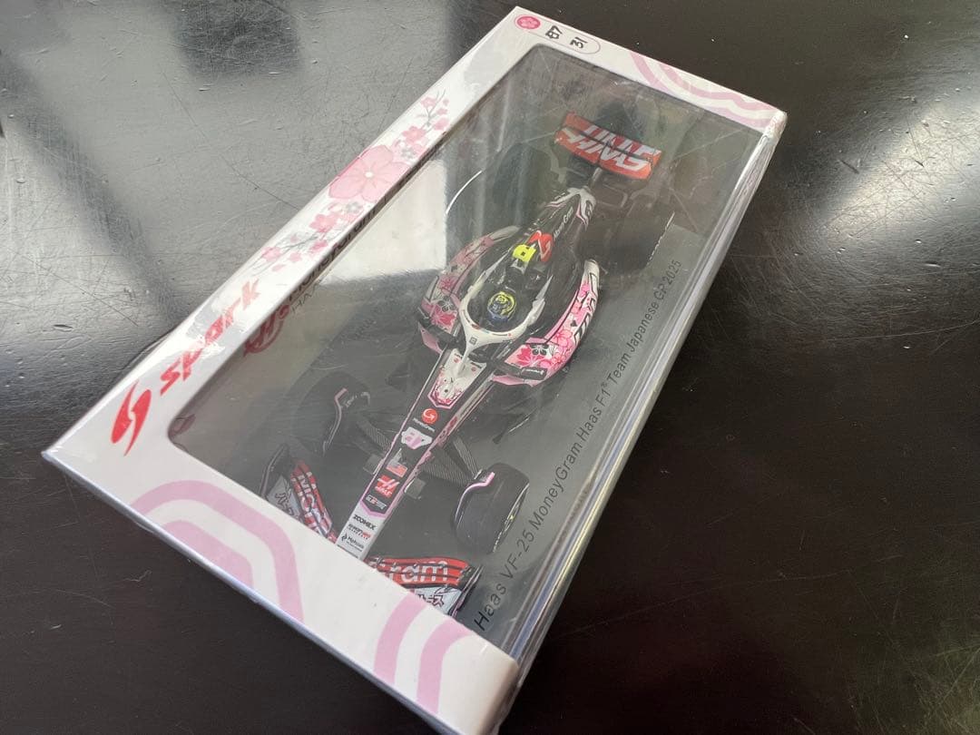 F1 HAAS ハース日本GPカラー1:43 オリバーベアマン