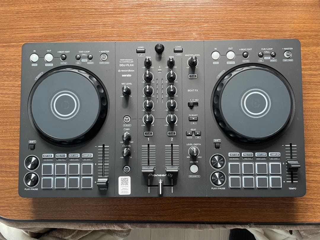 Pioneer DJ DDJ-FLX4 コントローラー