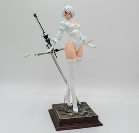 ニーアオートマタ　2b　ヨルハ　白　フィギュア