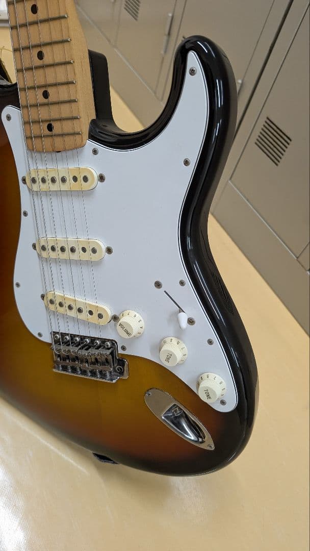 Fender Stratocaster サンバースト japan