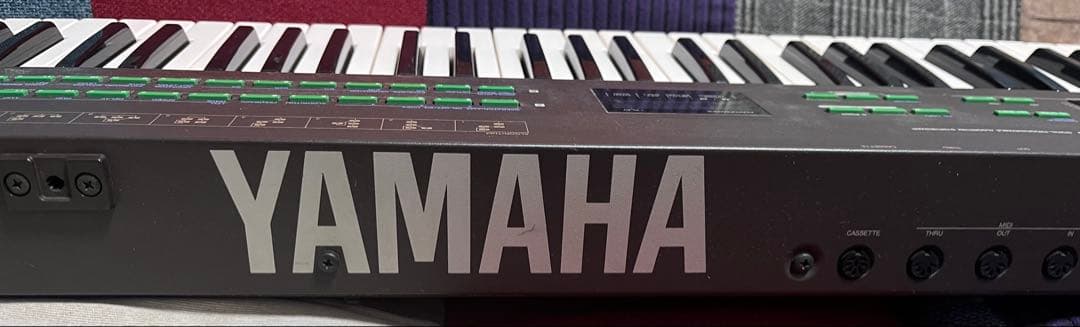 YAMAHA DX21 シンセサイザー