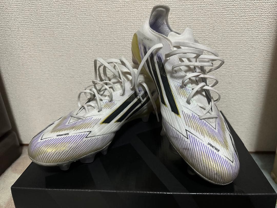 adidas F50 サッカーシューズ ホワイト/ブラック/パープル