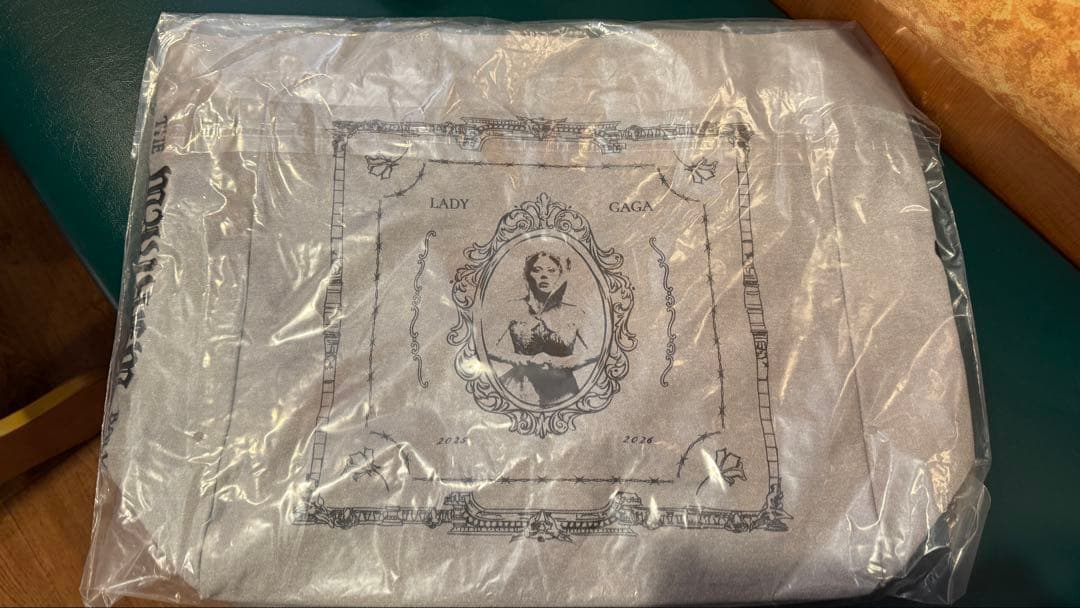 新品未開封 レディー・ガガ グレー トートバッグ