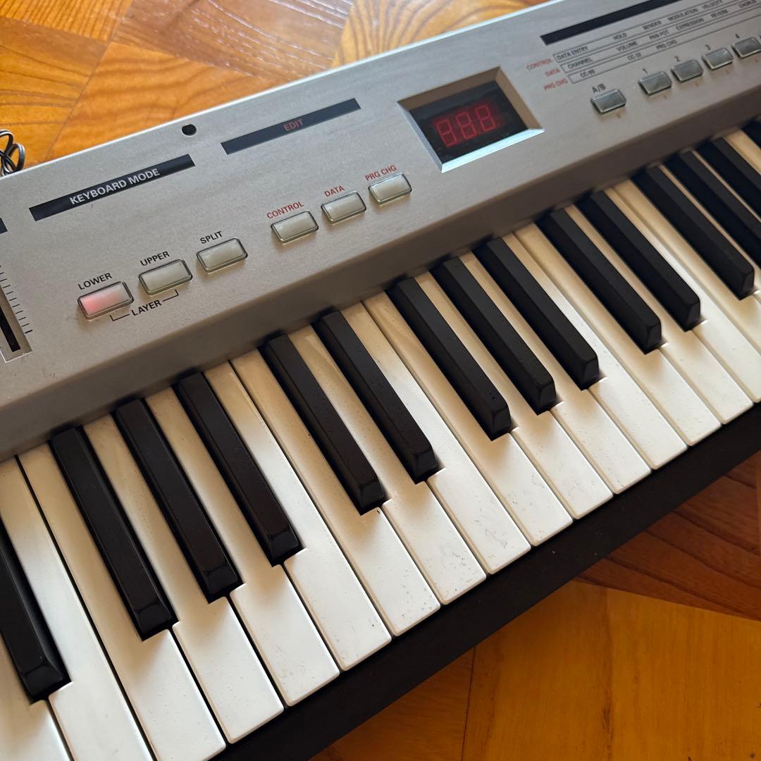 Roland A-37 MIDIキーボードコントローラー