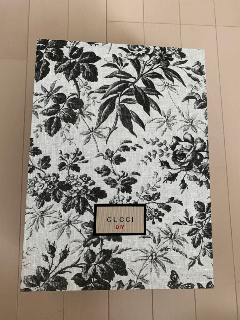 GUCCI DIY シューズケースとサテンシューズ袋
