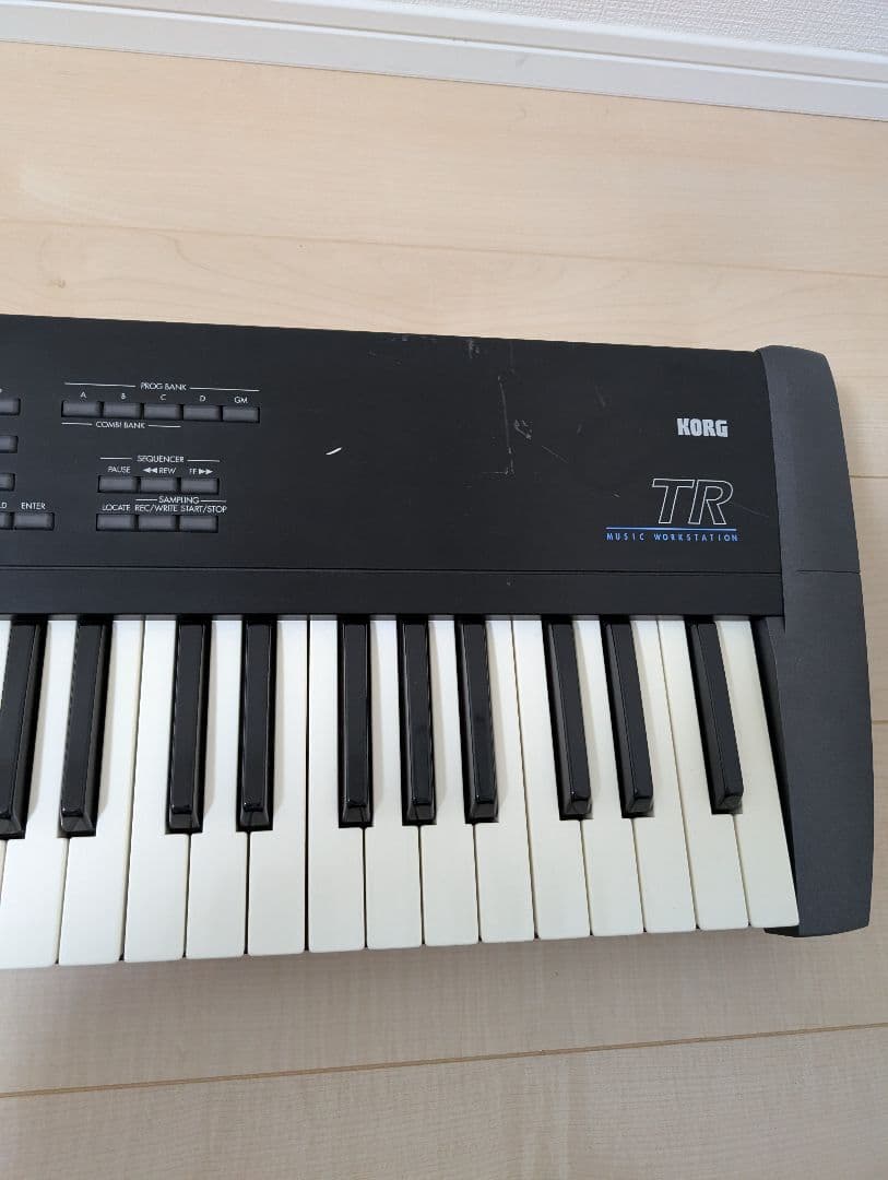 【動作確認済】コルグ　KORG TR76 シンセサイザー