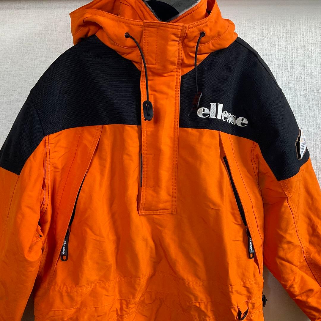 ellesse VERTICAL DIVE フード付きジャケット