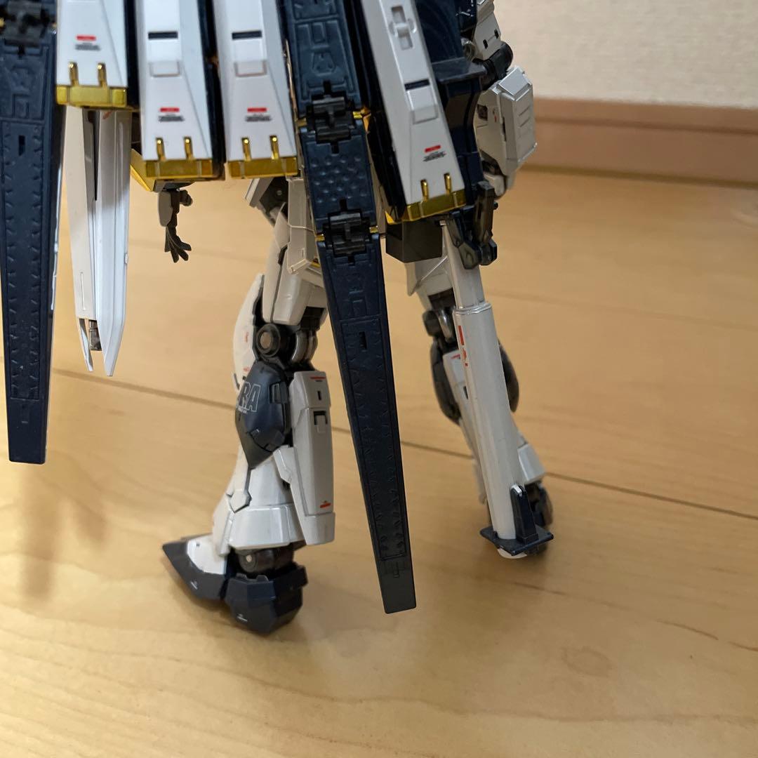 1/144 RG νガンダム チタニウムフィニッシュ 完成品