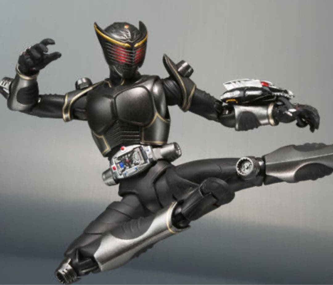 仮面ライダーリュウガ！フィギュアーツ！