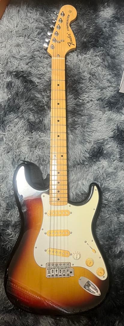 Fender Stratocaster サンバースト