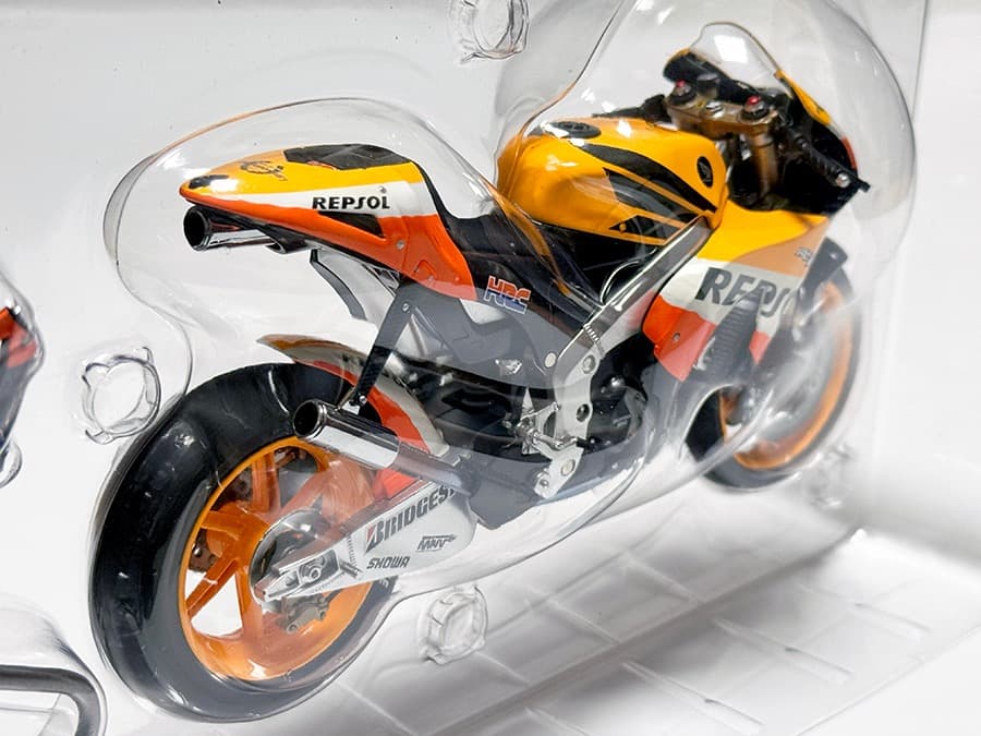 ミニチャンプス 1/12 ホンダ RC212V ダニ・ペドロサ 2009