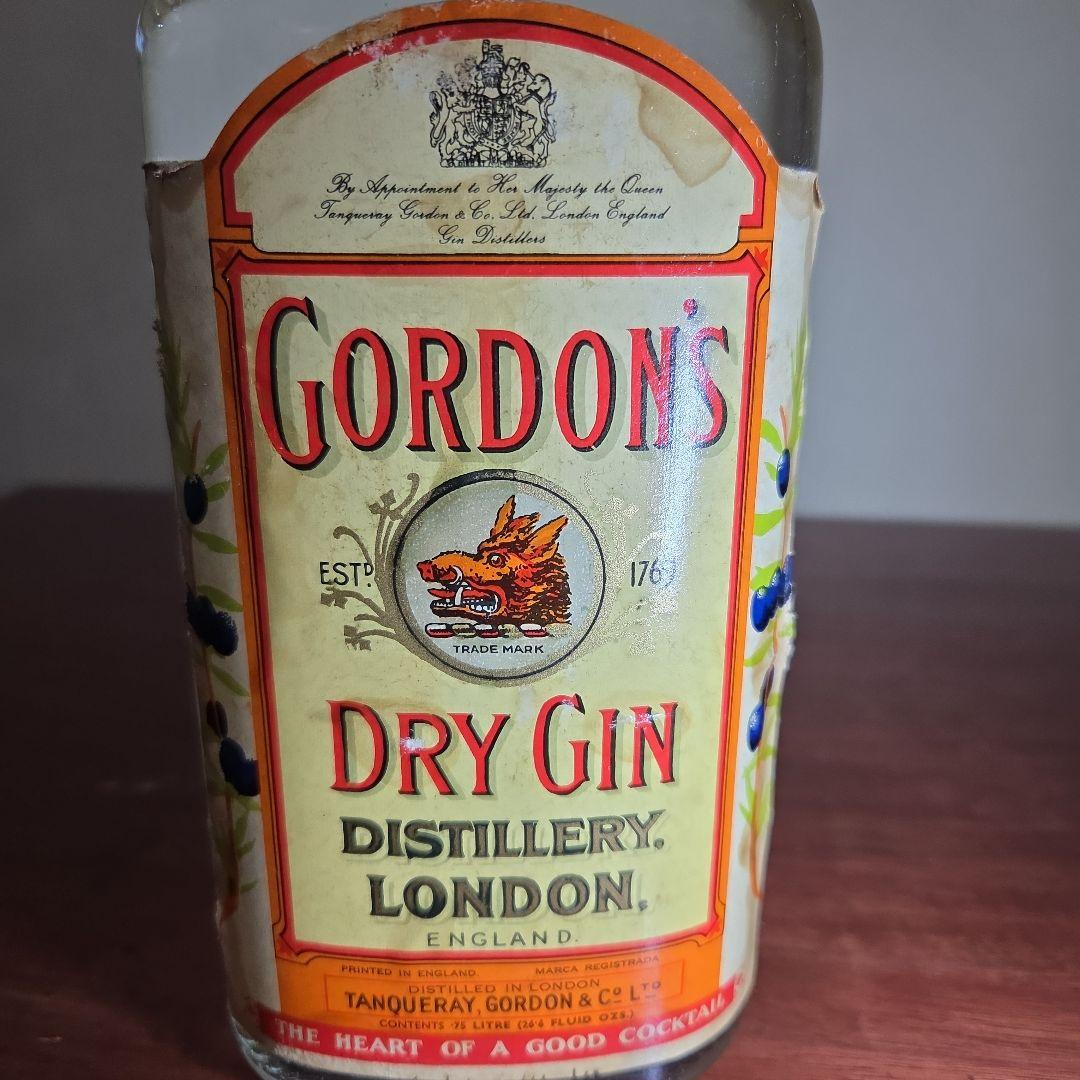 Gordon's Dry Gin 1957年輸入品　レア品？ 裏ラベル逆さ張り！