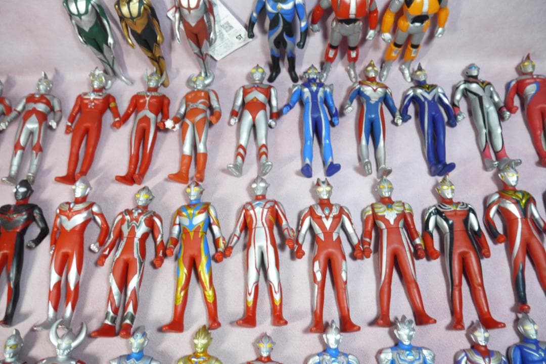 ウルトラヒーローシリーズ800サイズ　500サイズ　ほか　ソフビ70体