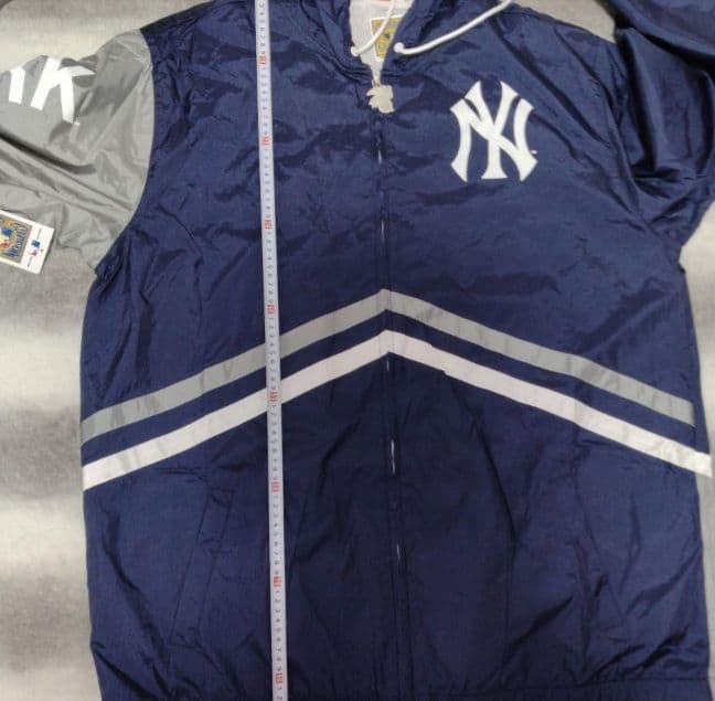半額セール！MLB UNDENIA WINDBREAKER（ＮＹヤンキース３XL