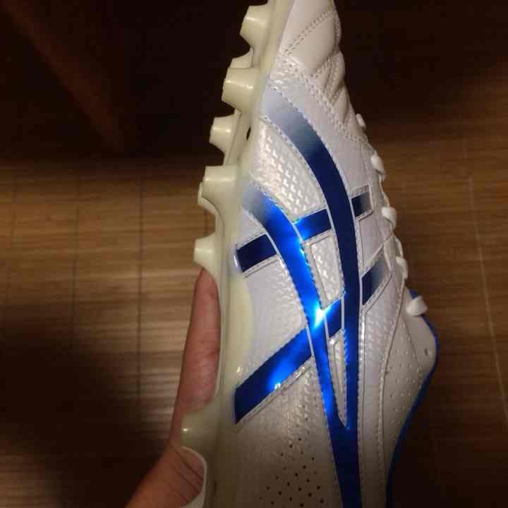 asicsのスパイク