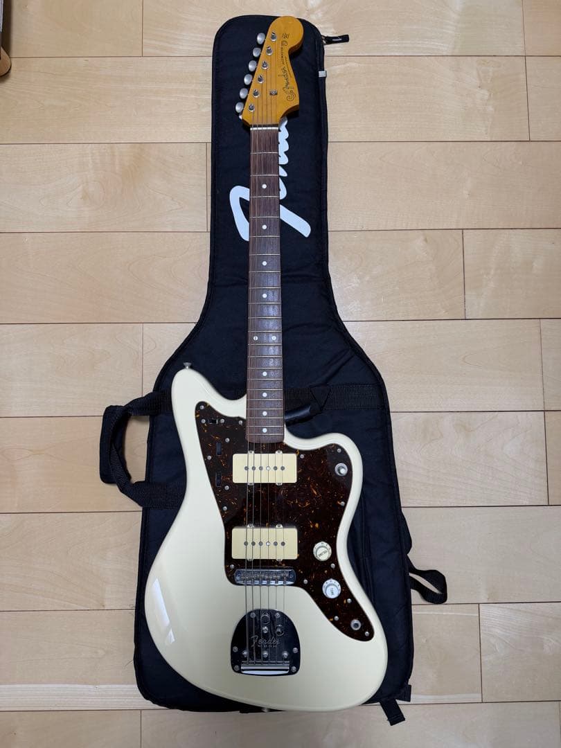 ギター Fender Jazzmaster JM66 VWH