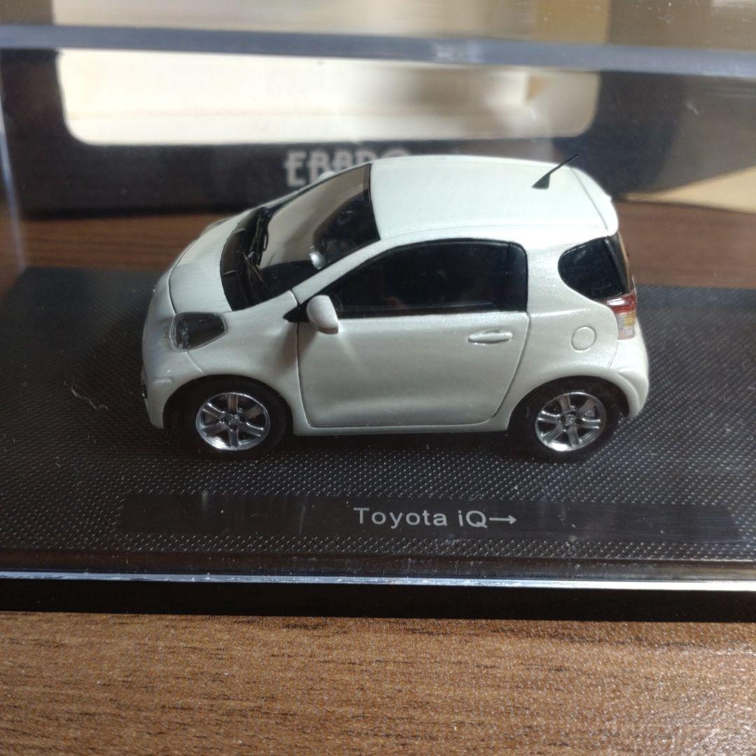 エブロ 1/43 トヨタ iQ ホワイト
