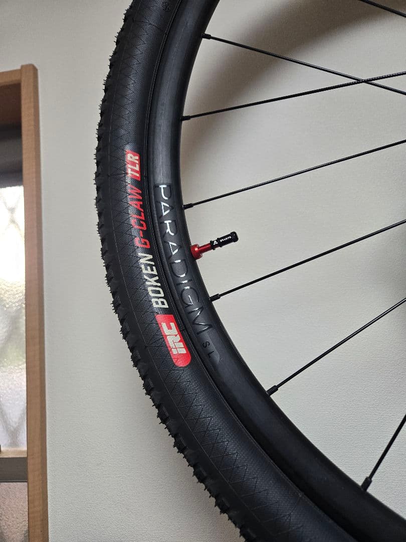 Bontrager ボントレガー paradigm IRC タイヤホイール