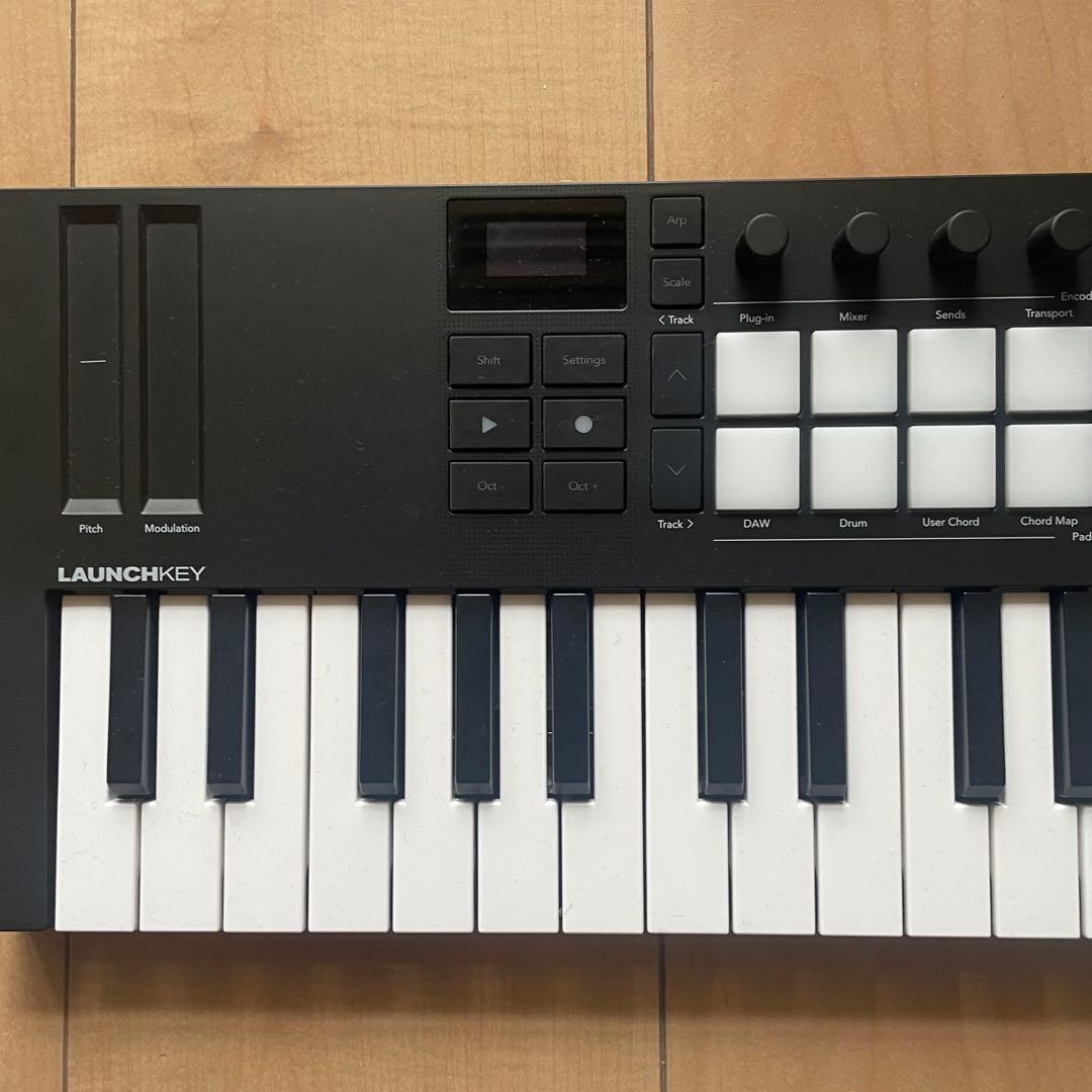 【美品】Novation Launchkey Mini 37 MK4