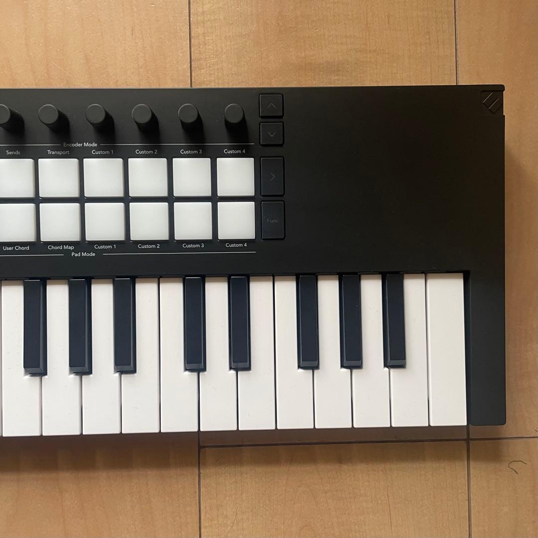 【美品】Novation Launchkey Mini 37 MK4