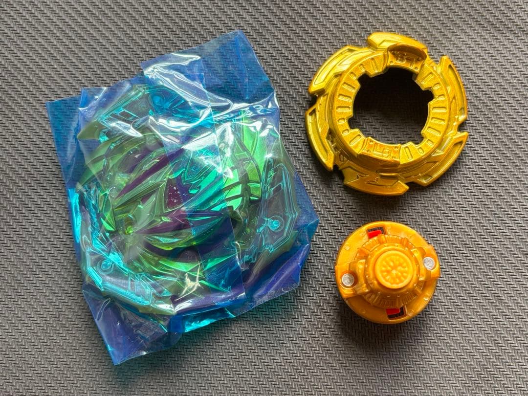 ベイブレードバースト アルティメットヴァルキリー .Lg.V’-9 ゴールド