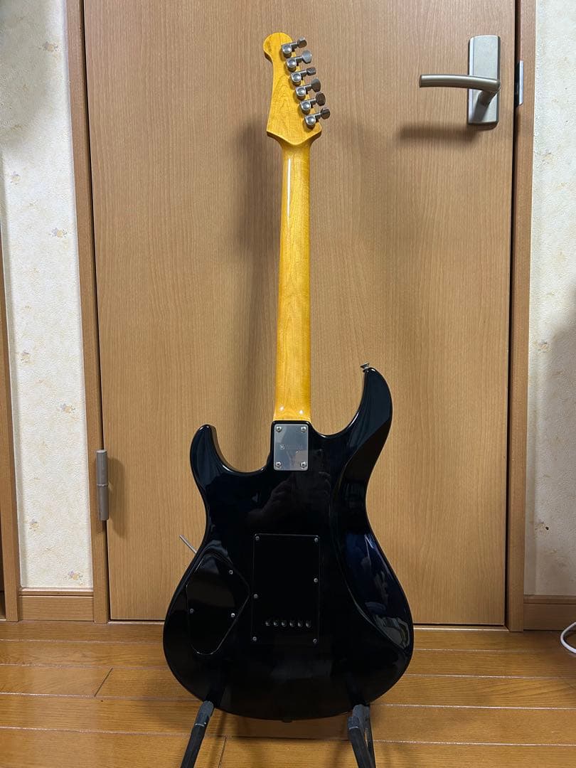 YAMAHA PACIFICA 612v Ⅱ FM