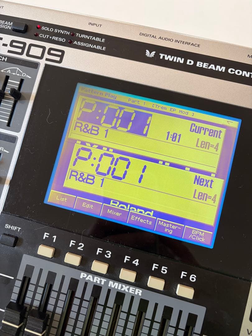 Roland MC-909 完動品 メモリ最大 SM付