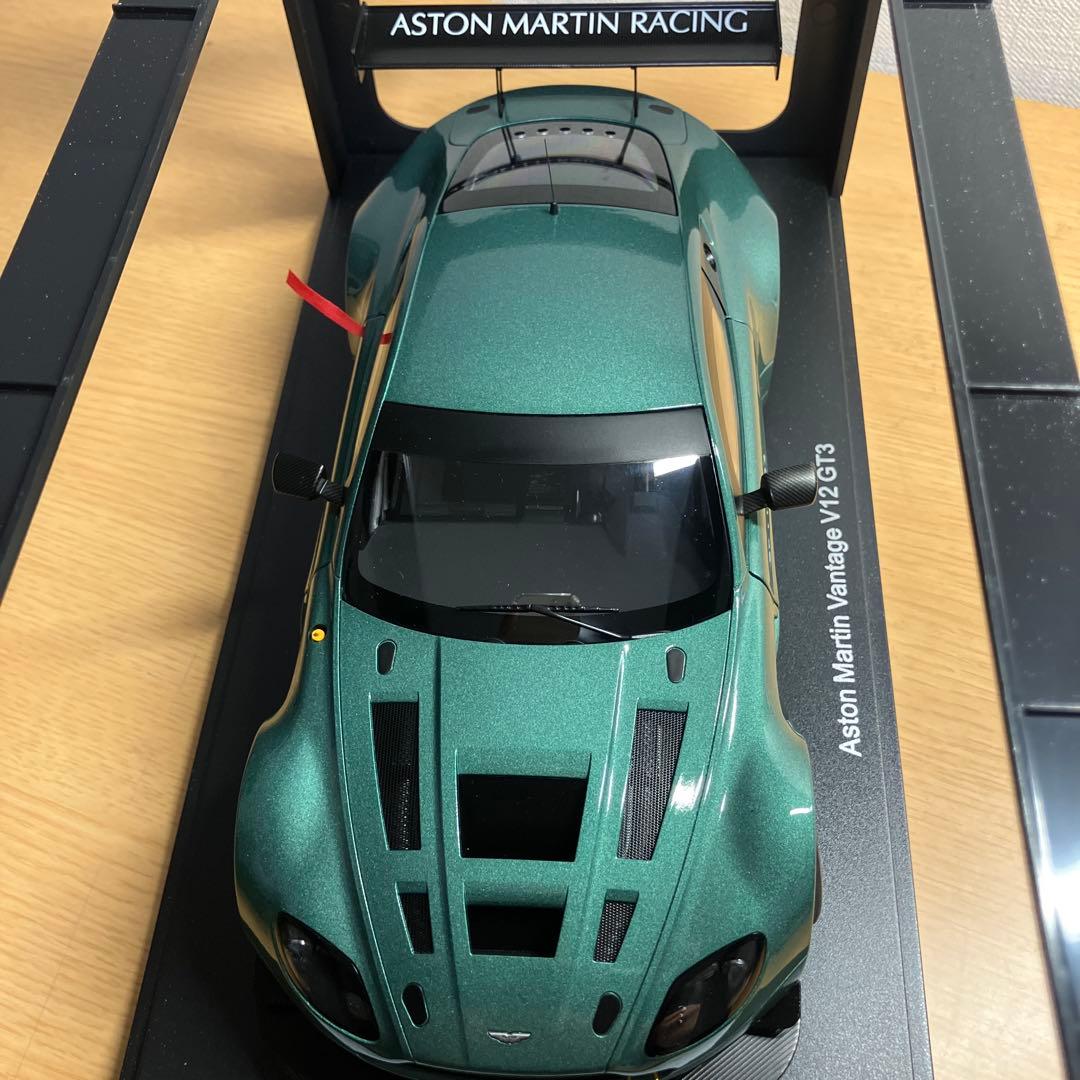 1/18 ASTON MARTIN VANTAGE V12 GT3(グリーン)